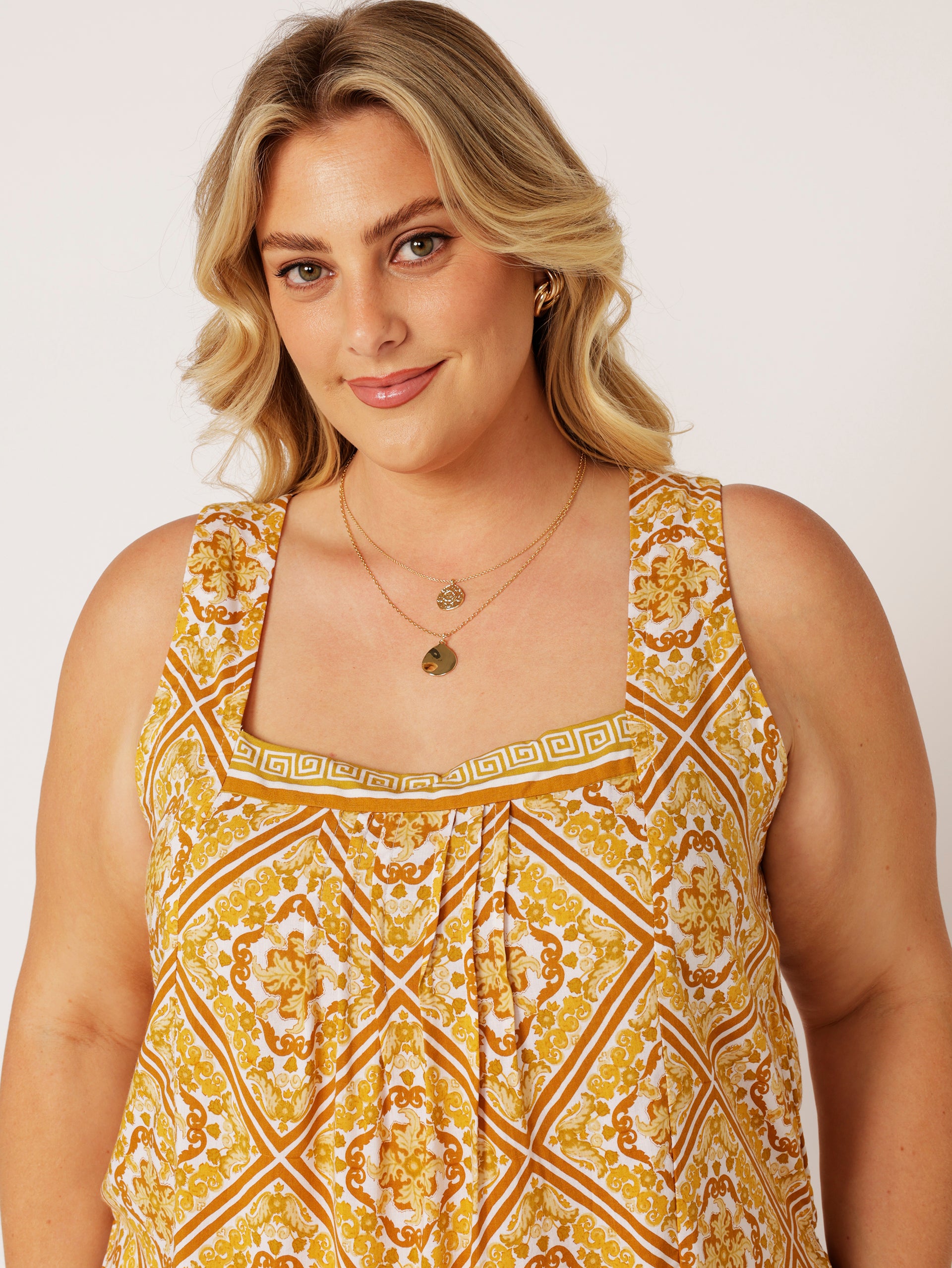 Saffron Road | Lotus Tank | Long Length Tank | Golden Tile